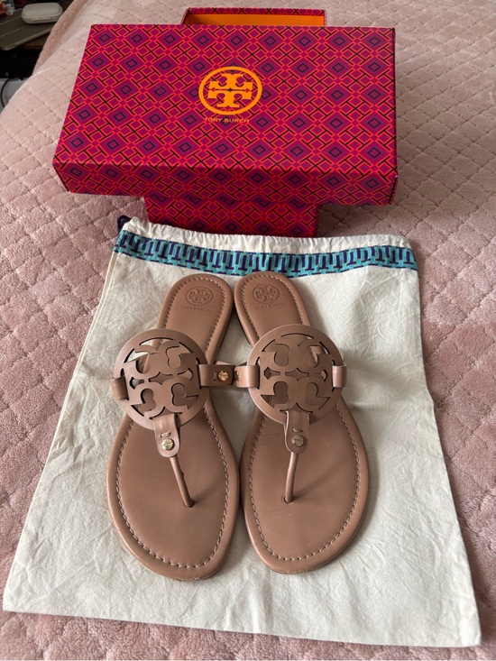 Tory Burch | Shoes | Tory Burch Miller Leather Logo Thong Sandals Size ...